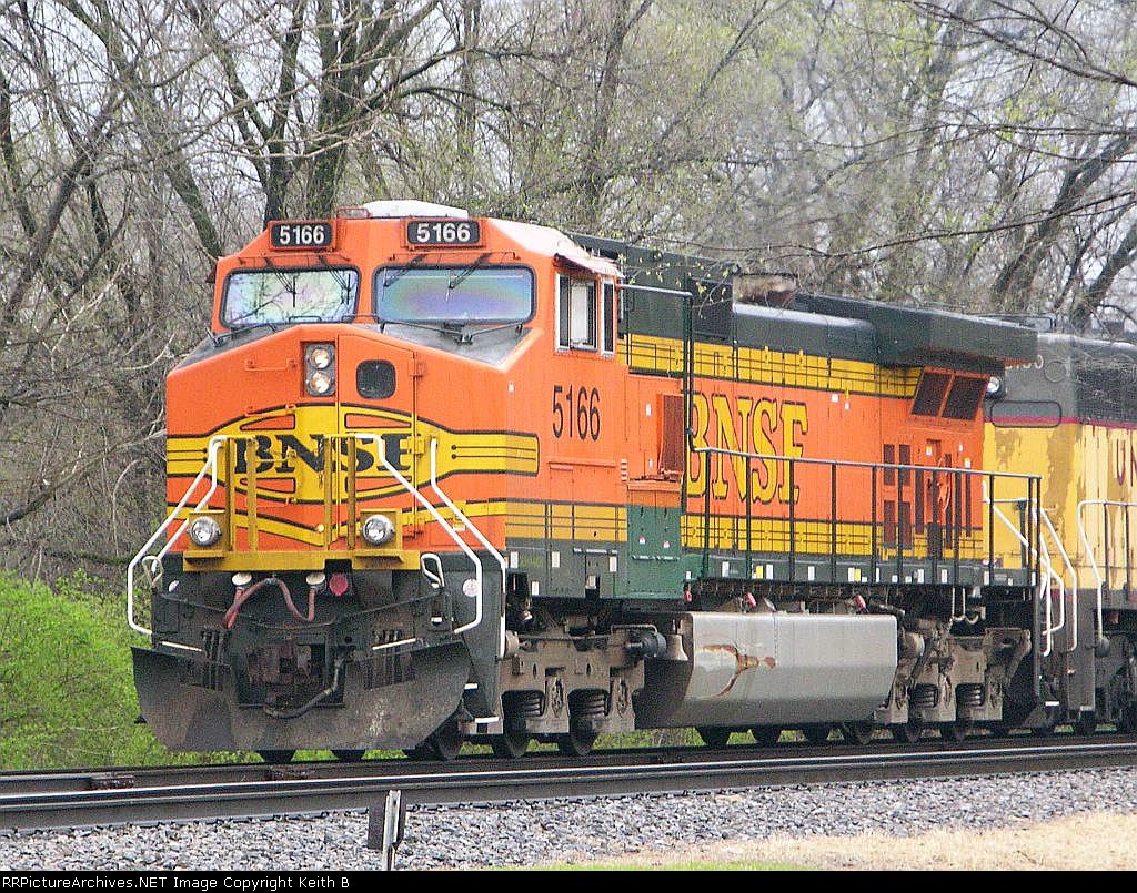 BNSF 5166